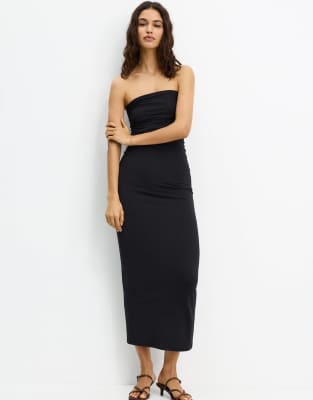 Pull&Bear - Robe mi-longue en polyamide avec fronces sur les côtés - Noir | ASOS