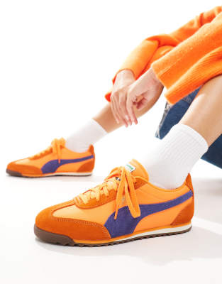 PUMA – Arizona – Orange och blå sneakers i nylon | ASOS