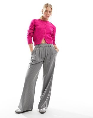 Rebeca rosa entallada con cuello redondo de ASOS DESIGN | ASOS