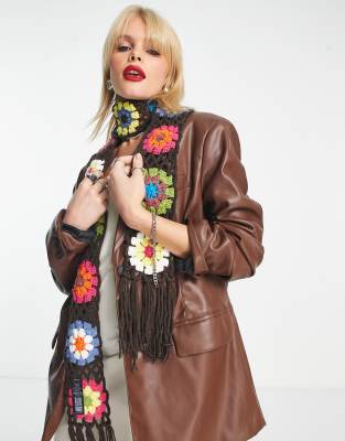 Reclaimed Vintage - Écharpe fine en maille crochetée - Marron | ASOS