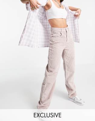 Reclaimed Vintage Inspired – 82' – Dad-Jeans aus Cord in Mauve | ASOS