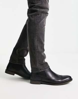 Red Tape – Chelsea Boots in Schwarz im Budapester Stil aus Leder | ASOS