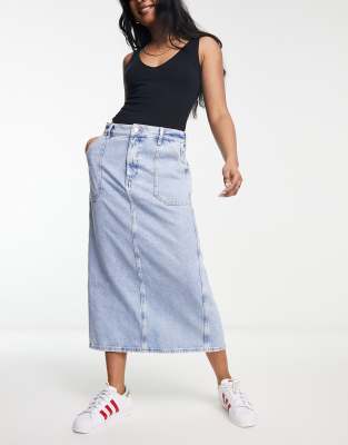 River Island - Jupe cargo mi-longue en jean - Bleu clair | ASOS