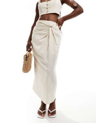 River Island - Jupe fourreau en lin coupe portefeuille - Beige | ASOS