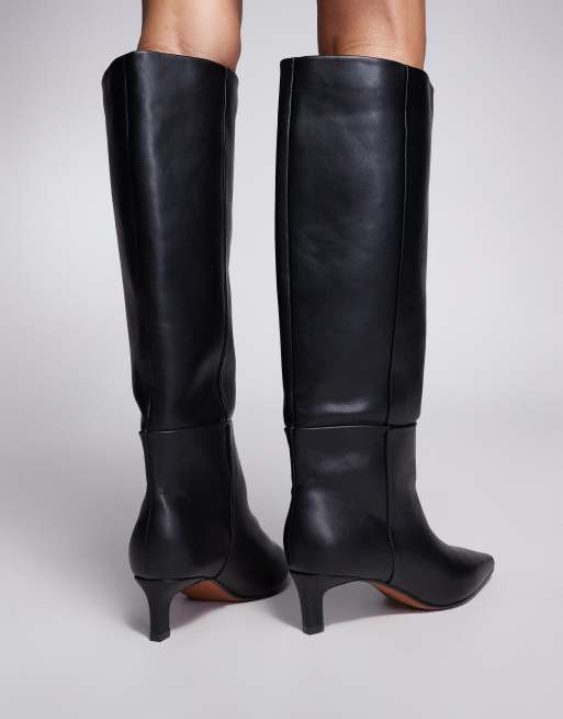 River Island – Kniehohe Stiefel in Schwarz mit Kitten-Absatz | ASOS
