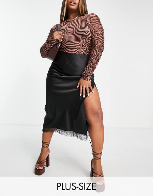 River Island Plus - Jupe mi-longue fendue effet satiné avec ourlet en dentelle - Noir | ASOS