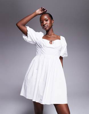 River Island - Robe courte en popeline avec détail métallique - Blanc | ASOS