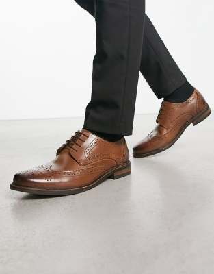 Schuh Rowland brogues in tan leather | ASOS