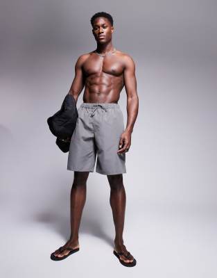 Shorts de baño grises de corte alargado de ASOS DESIGN | ASOS