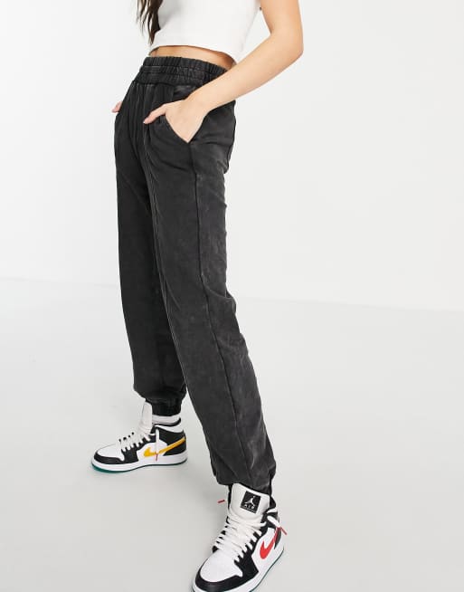 Signature 8 front seam trackies in washed black | ASOS