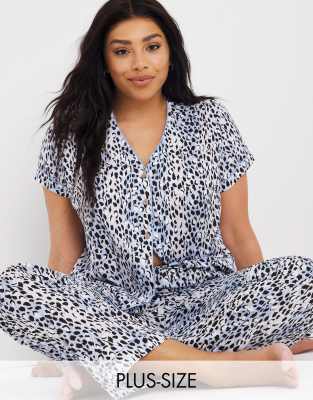 Simply Be – Blå djurmönstrad pyjamas | ASOS