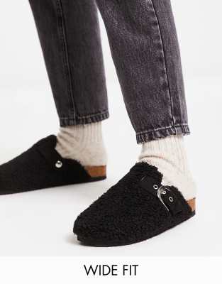 Simply Be Wide Fit – Teddyfell-Clogs in Schwarz mit weiter Passform | ASOS