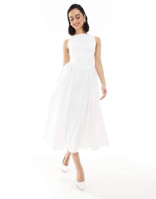 Six Stories - Bruidskleding - Maxi-jurk met verlaagde taille en strik achter in ivoorwit | ASOS