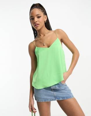 Stradivarius - Caraco en satin à encolure dégagée - Vert | ASOS