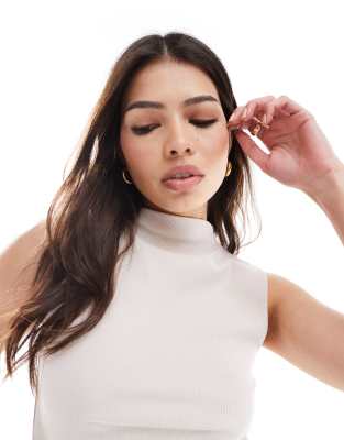 Stradivarius - Débardeur sans coutures à encolure bateau - Taupe | ASOS