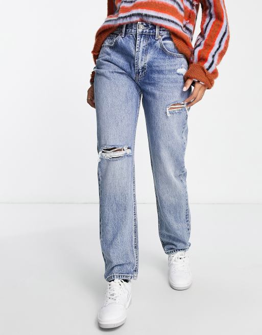 Stradivarius Jeans Met Rechte Pijpen En Scheur In Medium Wash Asos