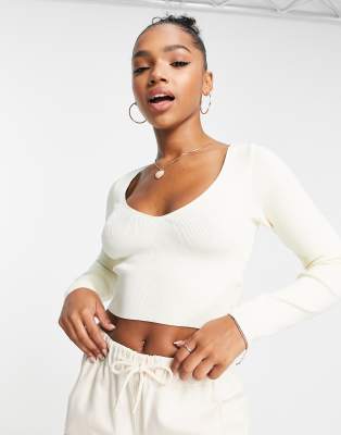 Stradivarius knitted v neck top in ecru | ASOS