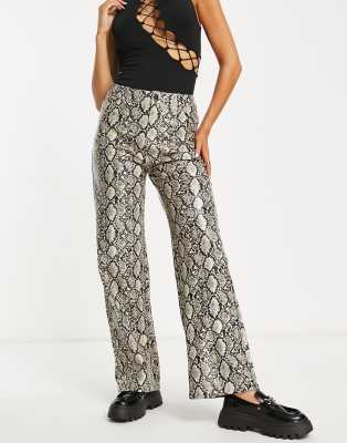 Stradivarius - Pantalon droit en similicuir - Imprimé serpent | ASOS