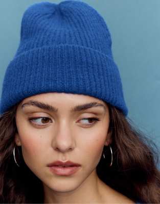 Stradivarius Ribbed cap with plate in electric blue | ASOS