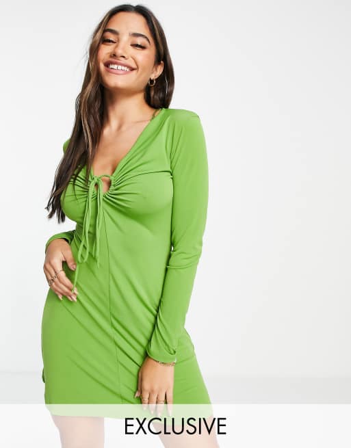 Stradivarius - Robe courte découpée - Vert olive | ASOS