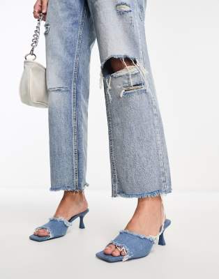 Stradivarius - Sabot blu slavato con tacco in denim anni '00 | ASOS