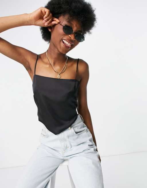 Stradivarius Satin Camisole Mit V Saum In Schwarz Asos