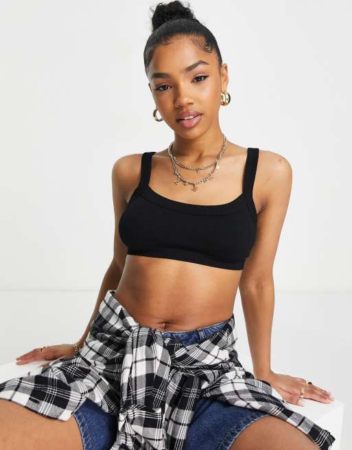 Stradivarius - STR - Crop top sans coutures à bretelles - Noir | ASOS