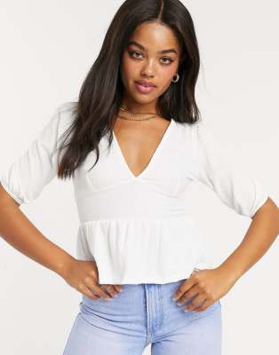 Stradivarius - Top col V avec volants - Blanc | ASOS