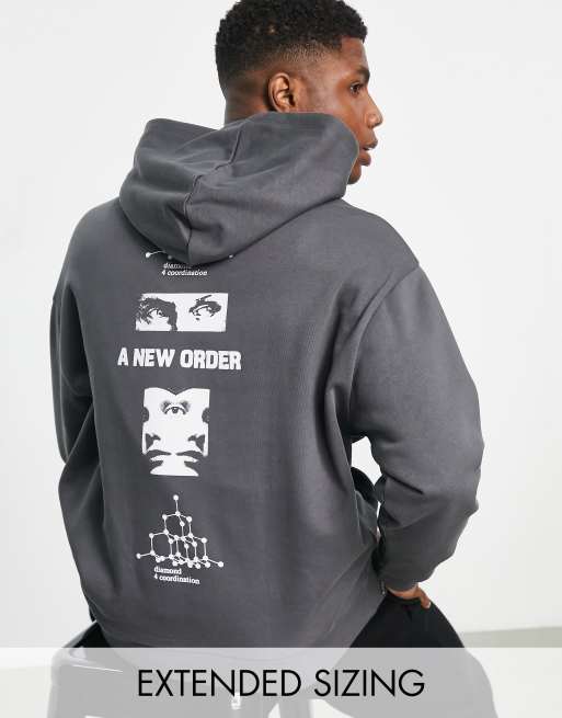 Sudadera Gris Carbón Extragrande Con Capucha Y Estampado En La Espalda