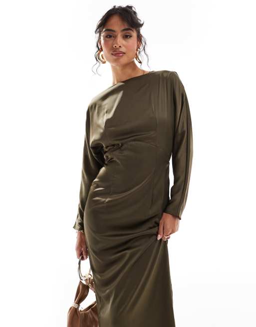 TFNC - Robe longue à manches longues et dos bénitier en satin - Vert olive | ASOS
