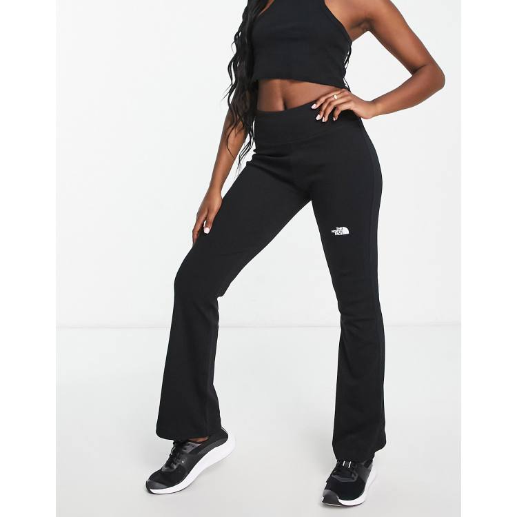 The North Face Ausgestellte Leggings in Schwarz exklusiv bei ASOS ASOS