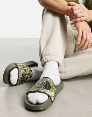 The North Face - Base Camp III - Slippers in camouflageprint | ASOS