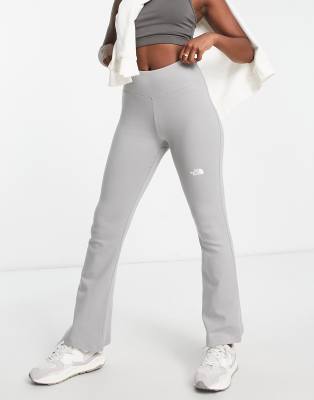 The North Face - Exclusivité ASOS - Legging évasé - Gris clair | ASOS