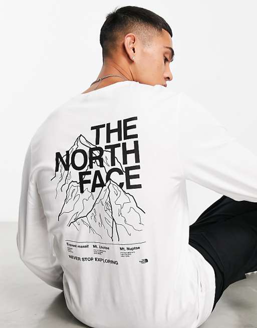 The North Face Mountain Outline back print long sleeve t-shirt in white ... The North Face Mountain Outline back print long sleeve t-shirt in white ...