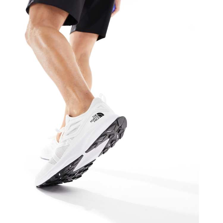 The North Face Oxeye Lauf Sneaker in Triple WeiB