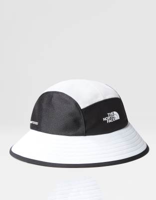 The North Face Tnf run bucket hat in tnf black-tnf white | ASOS