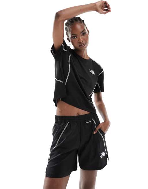 The North Face Training Hakuun Webstoff Shorts in Schwarz mit Konturnaht