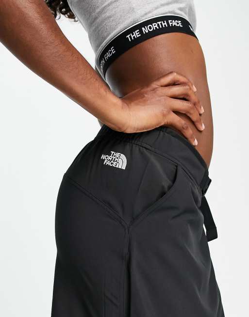 The North Face Trend Gewebter Rock in Schwarz exklusiv bei ASOS ASOS