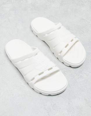 Timberland get outside sliders in white | ASOS