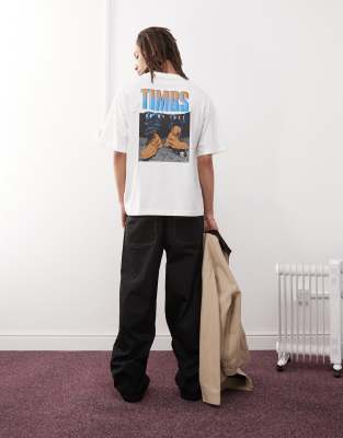 Timberland – Timbs 6"" – Oversize-T-Shirt in Weiß mit Rückenprint | ASOS