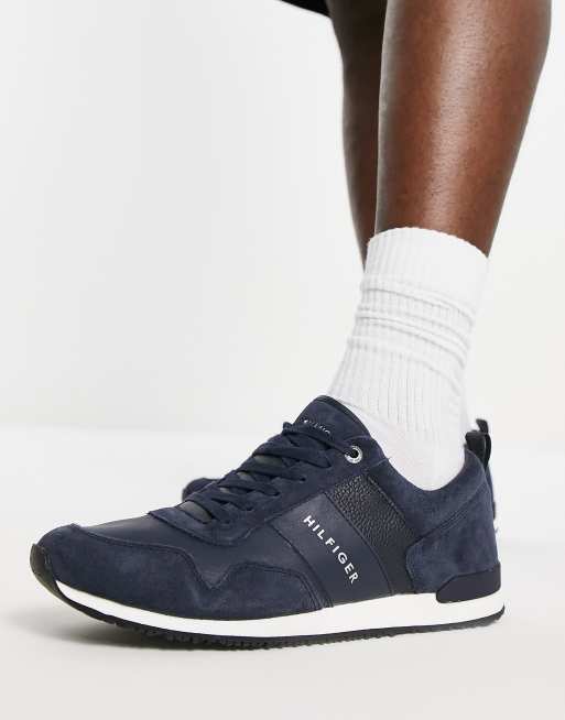 Tommy Hilfiger Lauf Sneaker aus Leder Wildleder Mischung in Marineblau ASOS