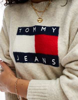 Tommy Jeans Pullover in WollweiB meliert mit Flaggenlogo