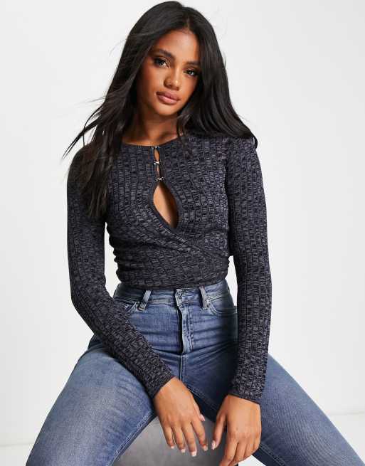 Top gris carbón cruzado con detalle de corchetes de punto de ASYOU | ASOS