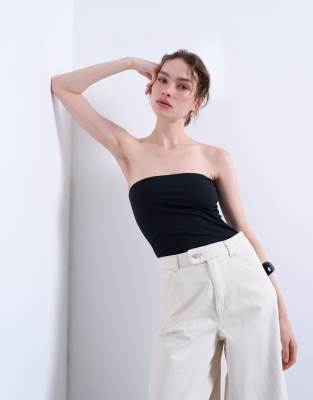 Topshop - Bandeau top met lange pasvorm in zwart | ASOS