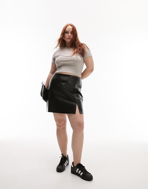 Topshop Curve - Mini-jupe fendue en similicuir - Noir | ASOS
