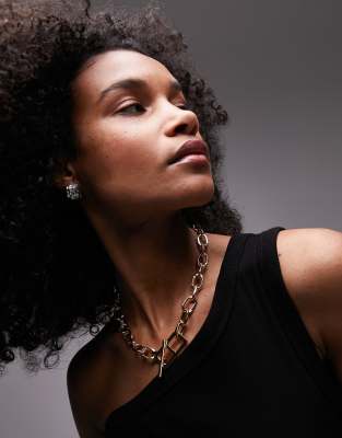 Topshop Nina chunky square link T-bar necklace in gold tone | ASOS
