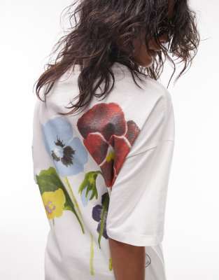Topshop – Oversize-T-Shirt in Ecru mit „NYC“-Stiefmütterchen ...
