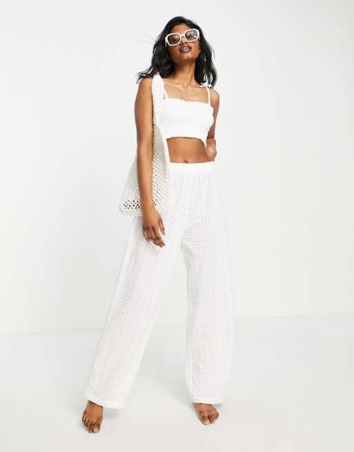 Topshop Set In Weiß Mit Lochstickerei Bestehend Aus Gerafftem