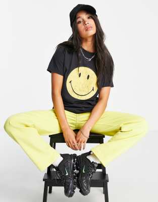 Typo x Smiley - T-shirt classique - Gris délavé | ASOS