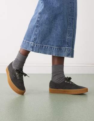 Vans Authentic Creeper trainers in black with gum sole and printed ...